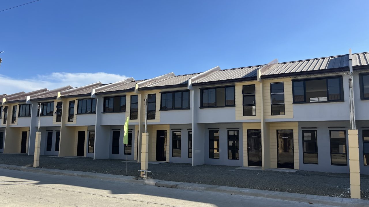 Deca Homes Leganes Residences - 8990 Holdings, Inc.